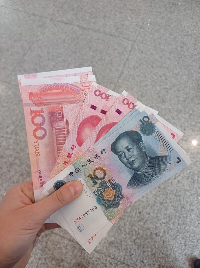 Jak wyjść z lotniska podczas przesiadki w Pekinie? Transfer Chiny